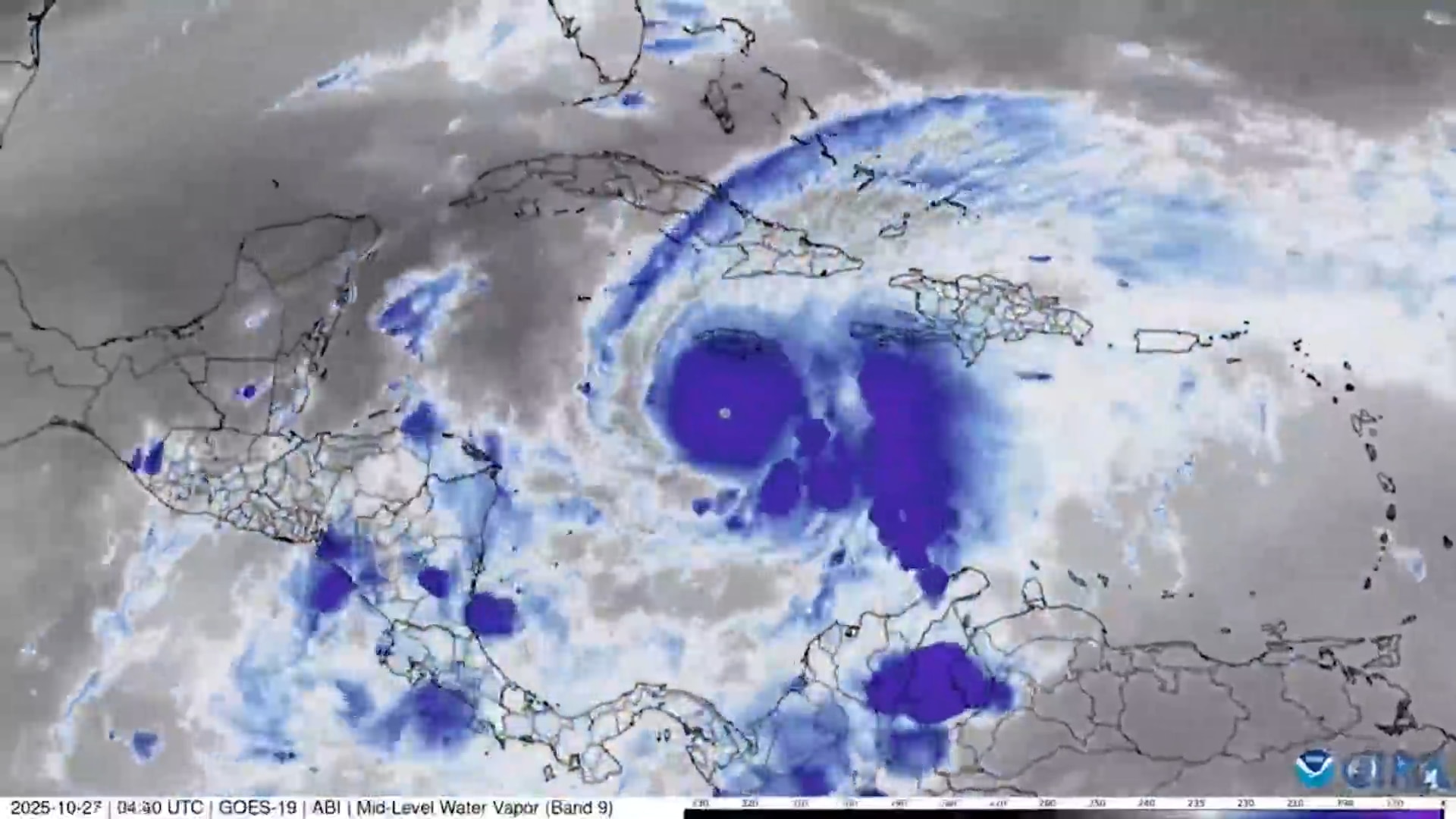 Hurricane HQ: Eyes inside the storm