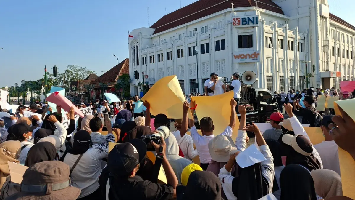 Relawan gelar aksi dukung MBG, awasi program agar tak jadi lahan ...
