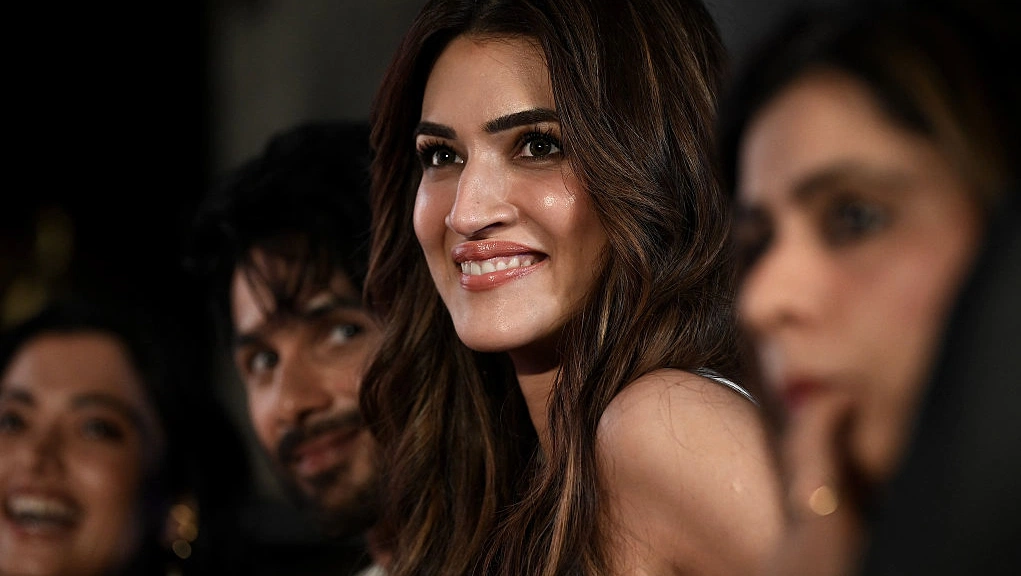 'Cocktail 2' draws mixed reviews as Kriti Sanon defends film's message