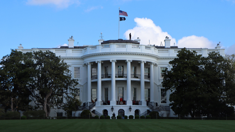 White House staff monitored Trump’s trash over silverware concerns ...