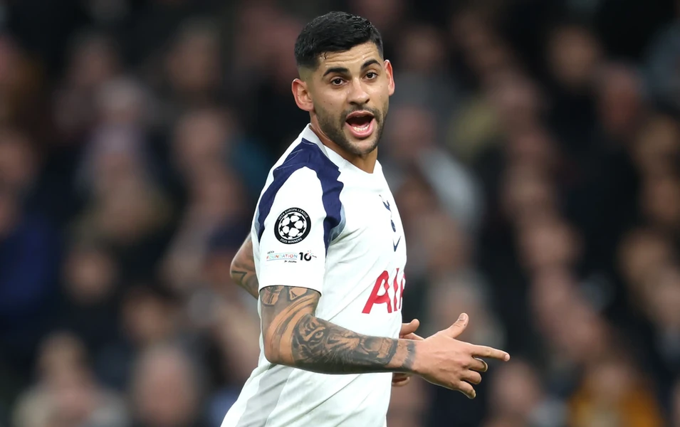 Romero absent as Spurs unveil 'new era' kits