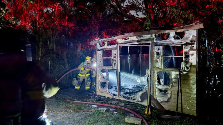 Firefighters quickly put out backyard shed fire in Stuart