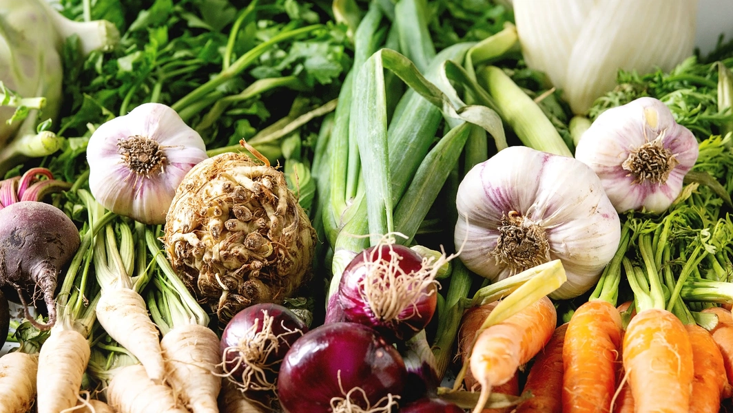 13 kitchen scraps you can regrow at home