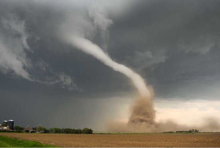 What everyone should know about tornadoes