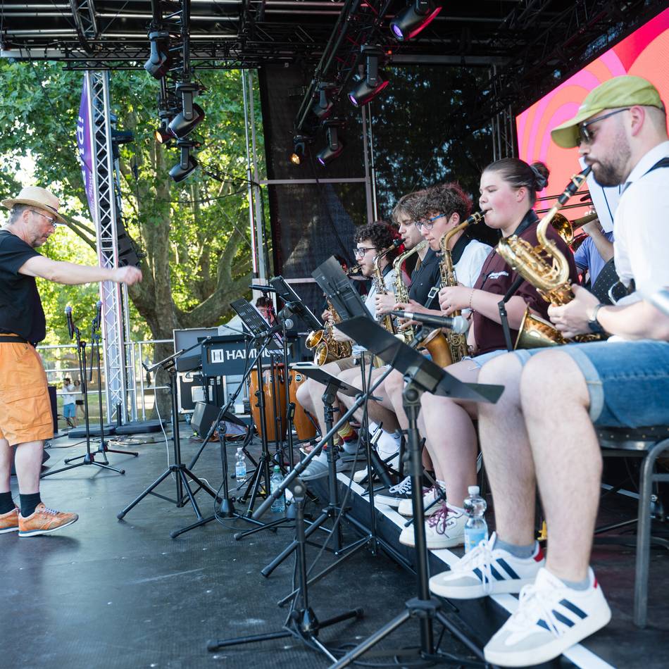 „Mitwelten“-Konzert am Willi-Graf-Ufer eint Musikfestspiele und Special ...