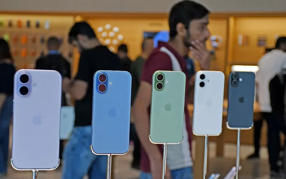Flipkart cuts iPhone 17 Pro price amid Apple cost warnings
