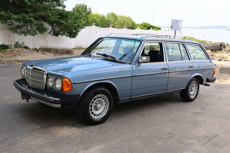 My ride: 'Popcorn maker' Mercedes-Benz drives like a luxurious tank