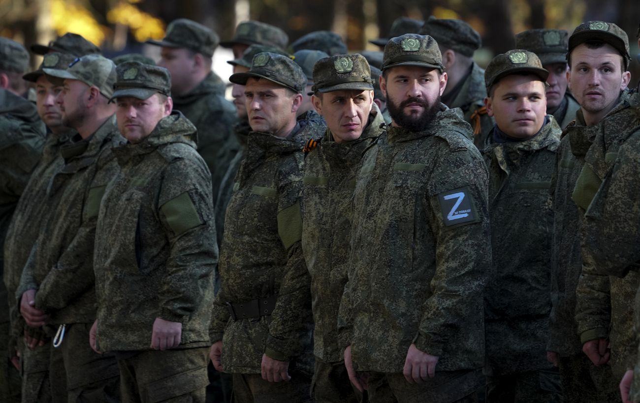 Russia launches street raids to catch men for future assault units ...