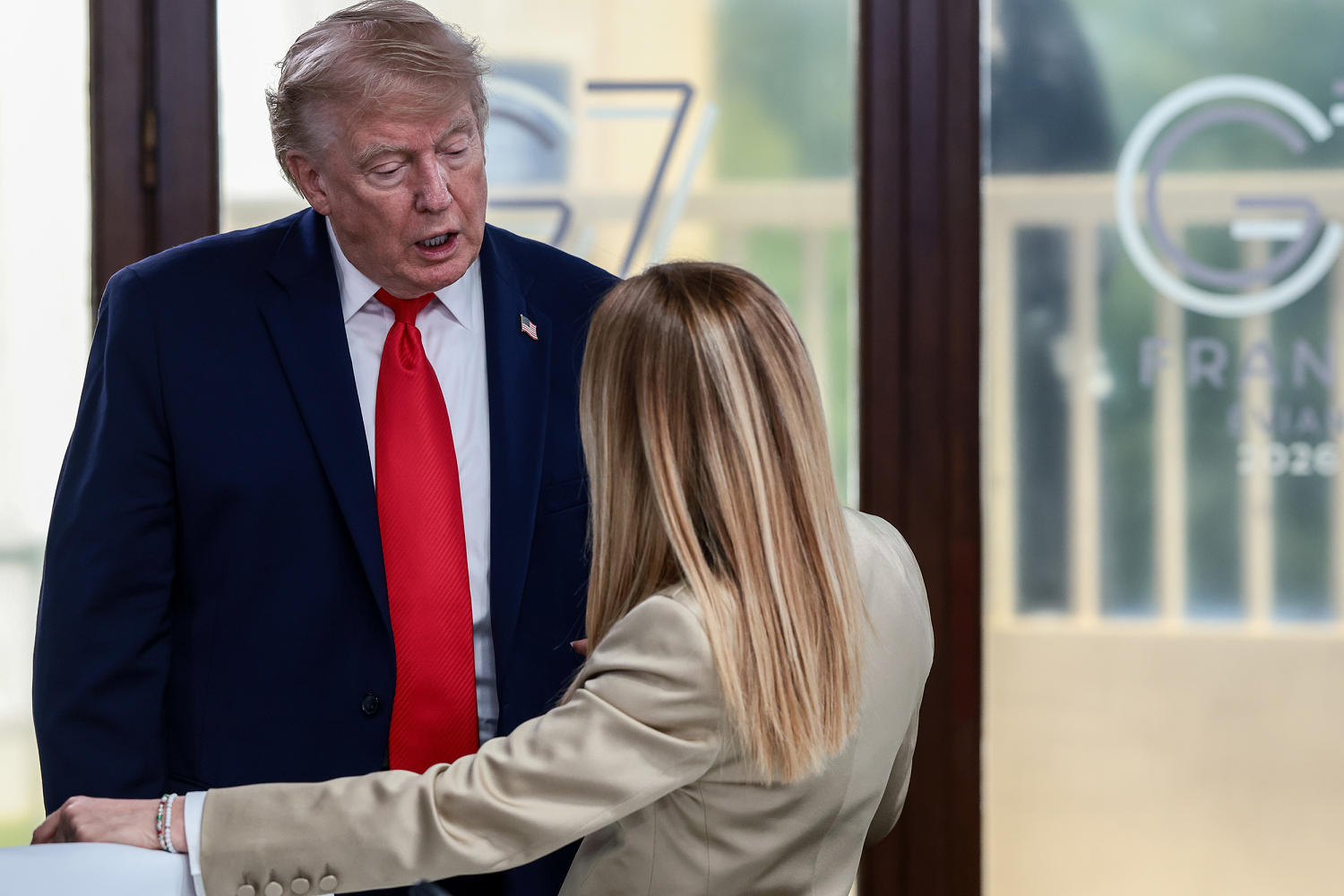 Trump 'totally fabricated' claim she begged him for a photo, Italy's ...