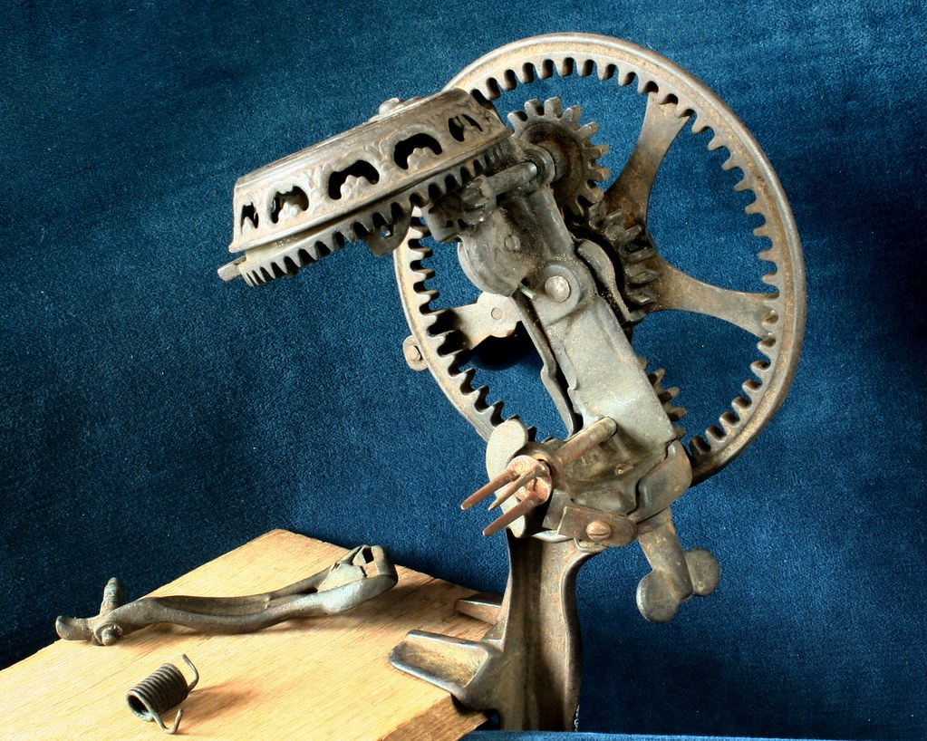 Old hand-cranked kitchen tools worth surprising prices