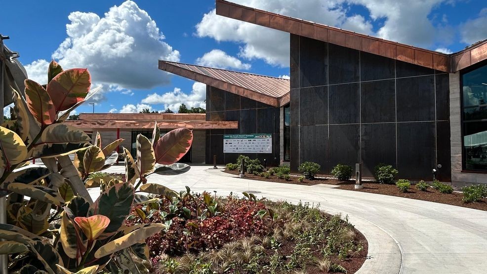 Dow Gardens opens new welcome center in Midland