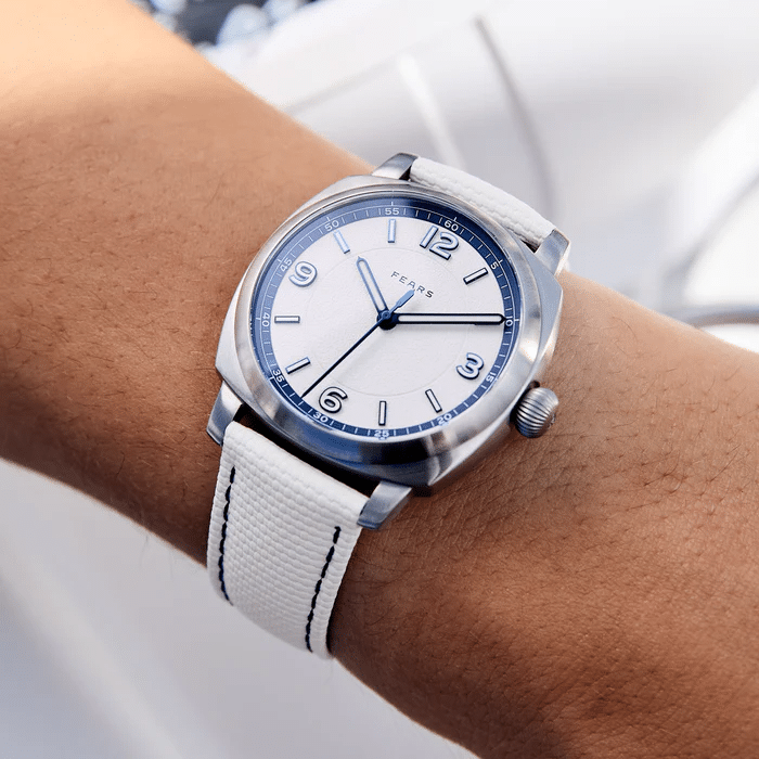 Fears Brunswick 40 Helmsman ES : la montre de plongée britannique qui ...