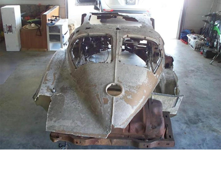 Fire-scarred 1963 Corvette split-window shell hits $25K on Bring a ...