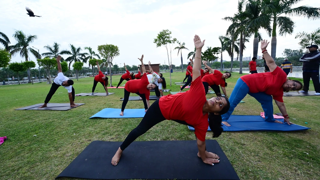 7 yoga poses to restore energy and focus