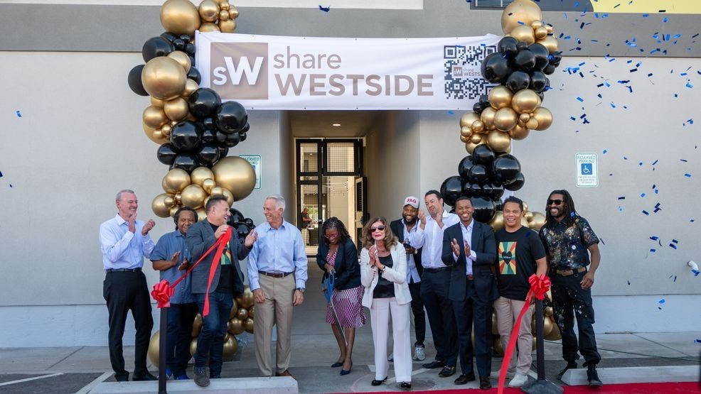 New apartment building in Historic Westside celebrates grand opening