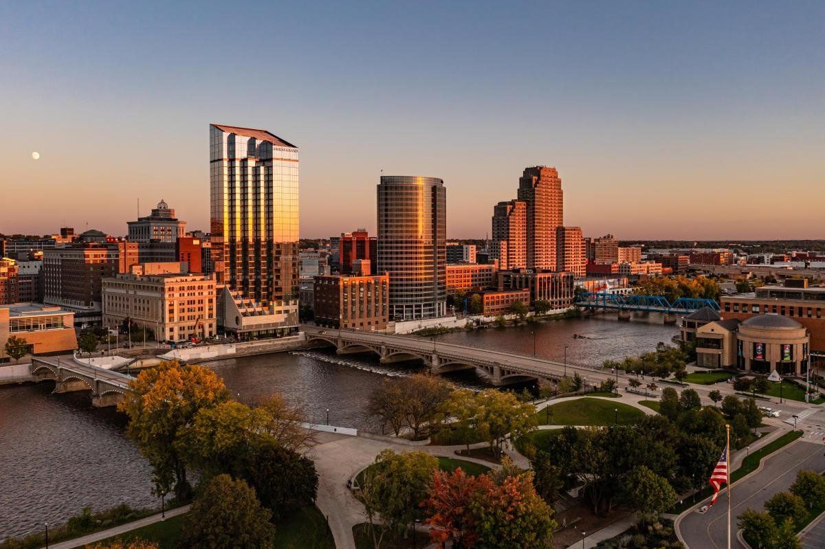 15 people share US cities that are primed for a glow up