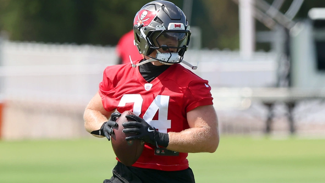 Bowles ends Bucs minicamp early, challenges team to sustain intensity