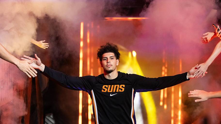 Surprise second Suns player receives qualifying offer alongside Mark ...