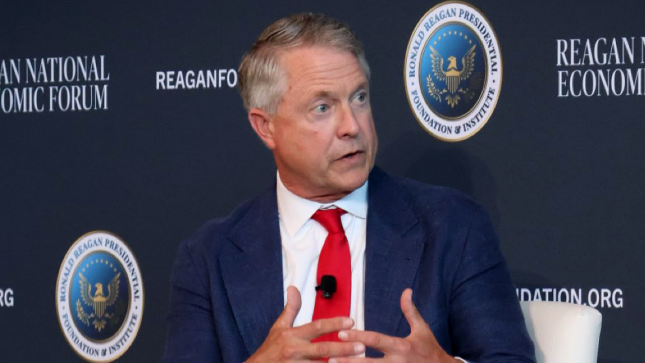 MAGA senator faces tough questions during CNN interview