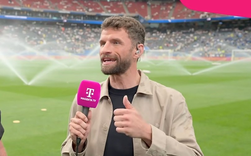 Thomas Muller urges Bayern Munich to sign £43m Man Utd transfer target
