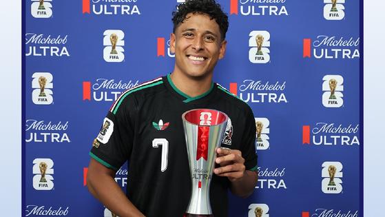 Luis Romo marca gol en el estadio de su club durante un Mundial; no ...