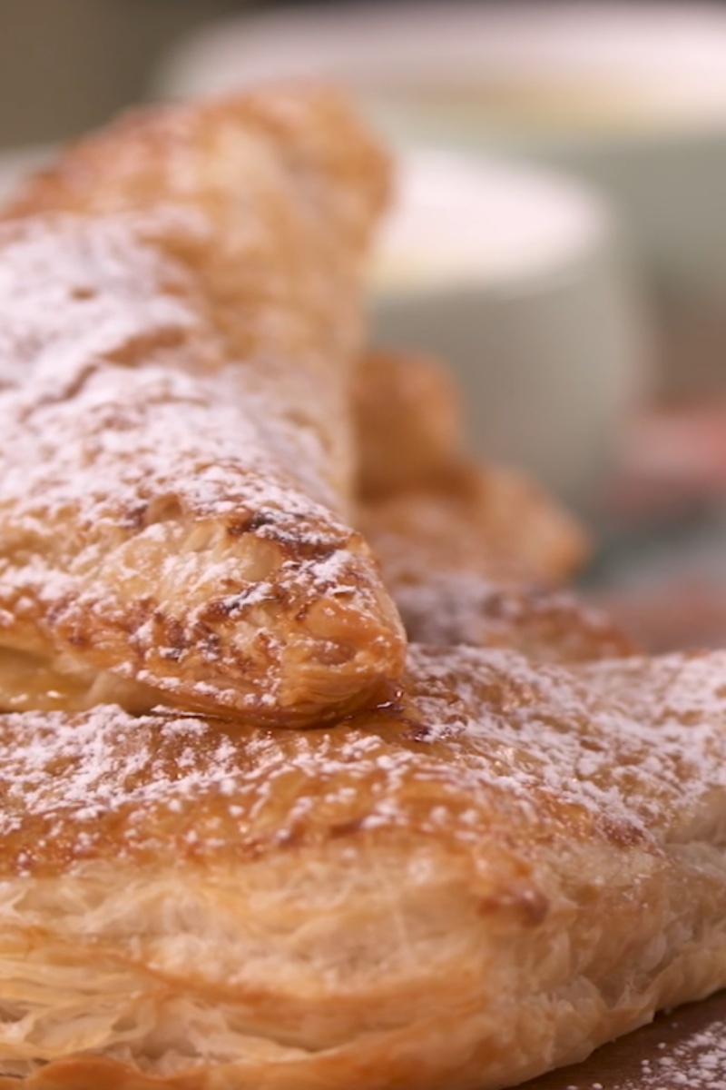 Easy apricot puff pastry turnovers