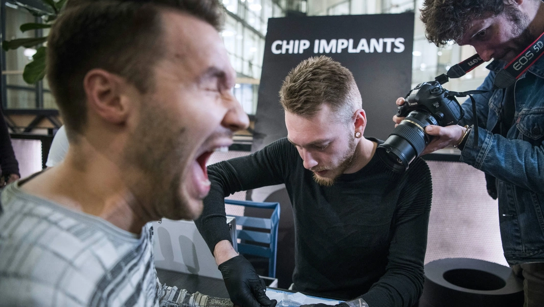 Human microchip implants: Technology, uses, and concerns