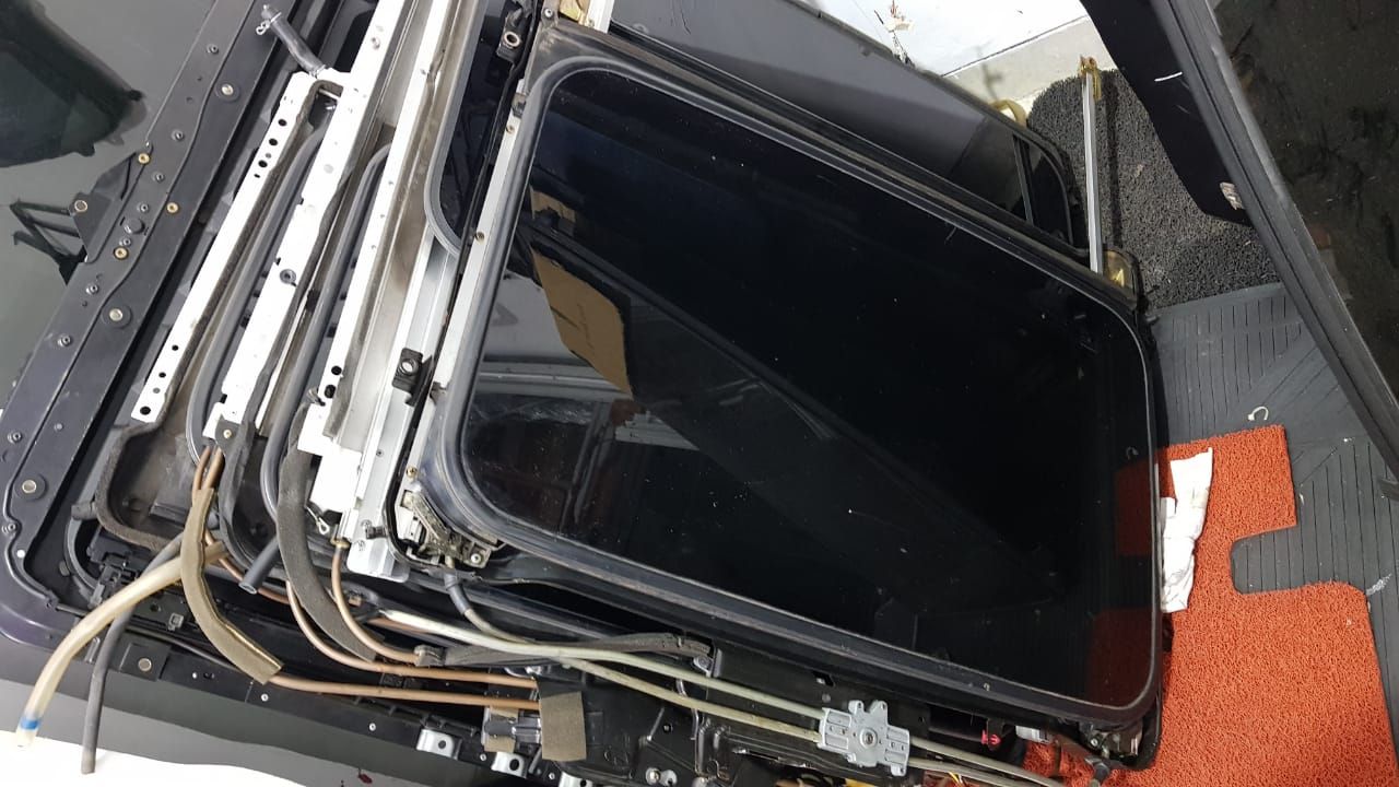 Ternyata Merawat Sunroof Mobil Bekas Caranya Mudah Banget, Bisa Awet
