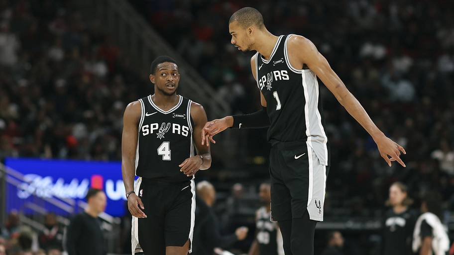 Spurs make their feelings about De'Aaron Fox crystal clear