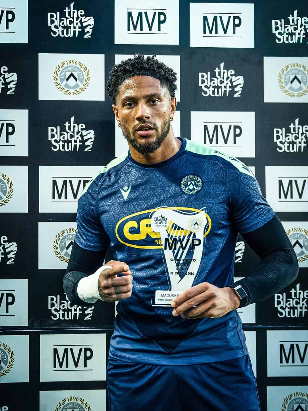 Maduka Okoye o goleiro que viralizou e viro fenômeno da Copa