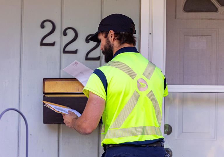 Canada Post signs agreements with workers, ending years-long battle