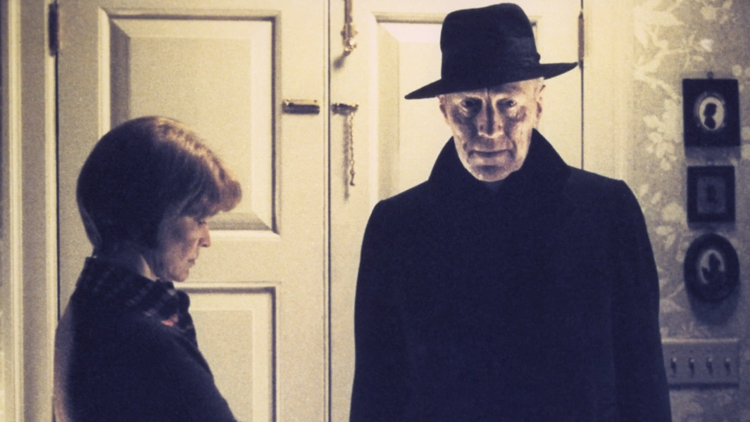 6 unsettling movie details and behind-the-scenes facts