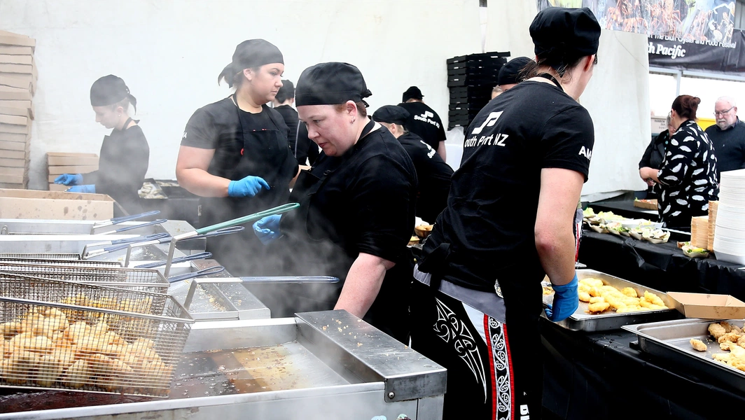 12 traditional and iconic New Zealand foods