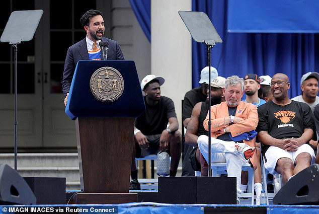 Knicks fans go wild for Zohran Mamdani's speech at NBA title parade but ...