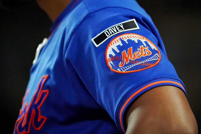 Why do the New York Mets wear a "Davey" patch on their jerseys? What ...