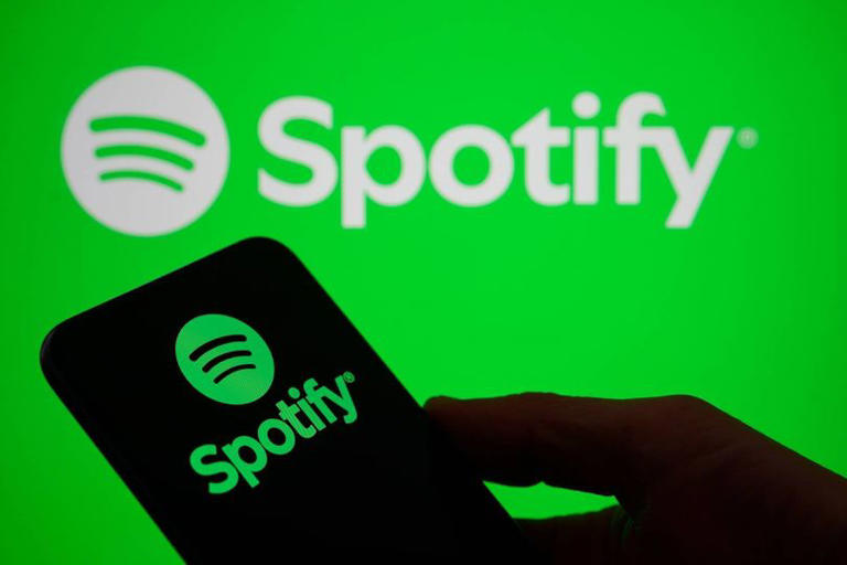 Spotify down as thousands report login and streaming issues