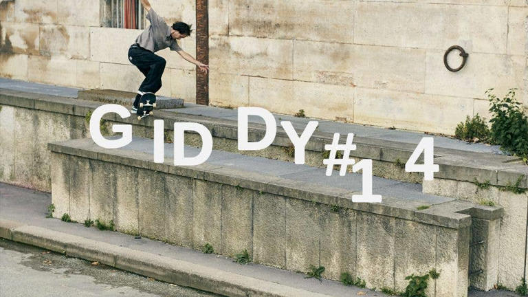 Giddy #14 by Romain Batard