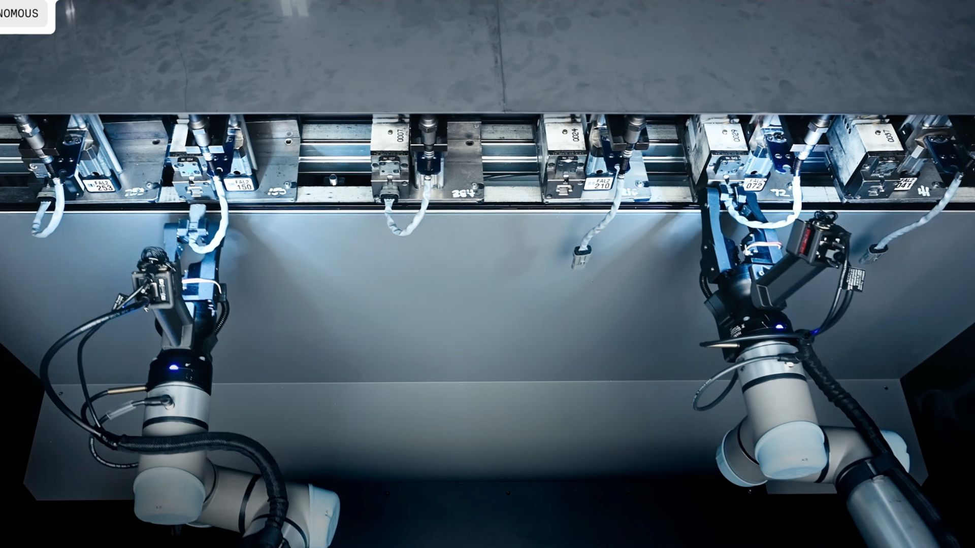 Video: New robotic system achieves 99.5% success in fast auto factory ...