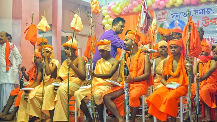 Mass Upanayana Festival held in Dhubri, promotes Vedic traditions among ...