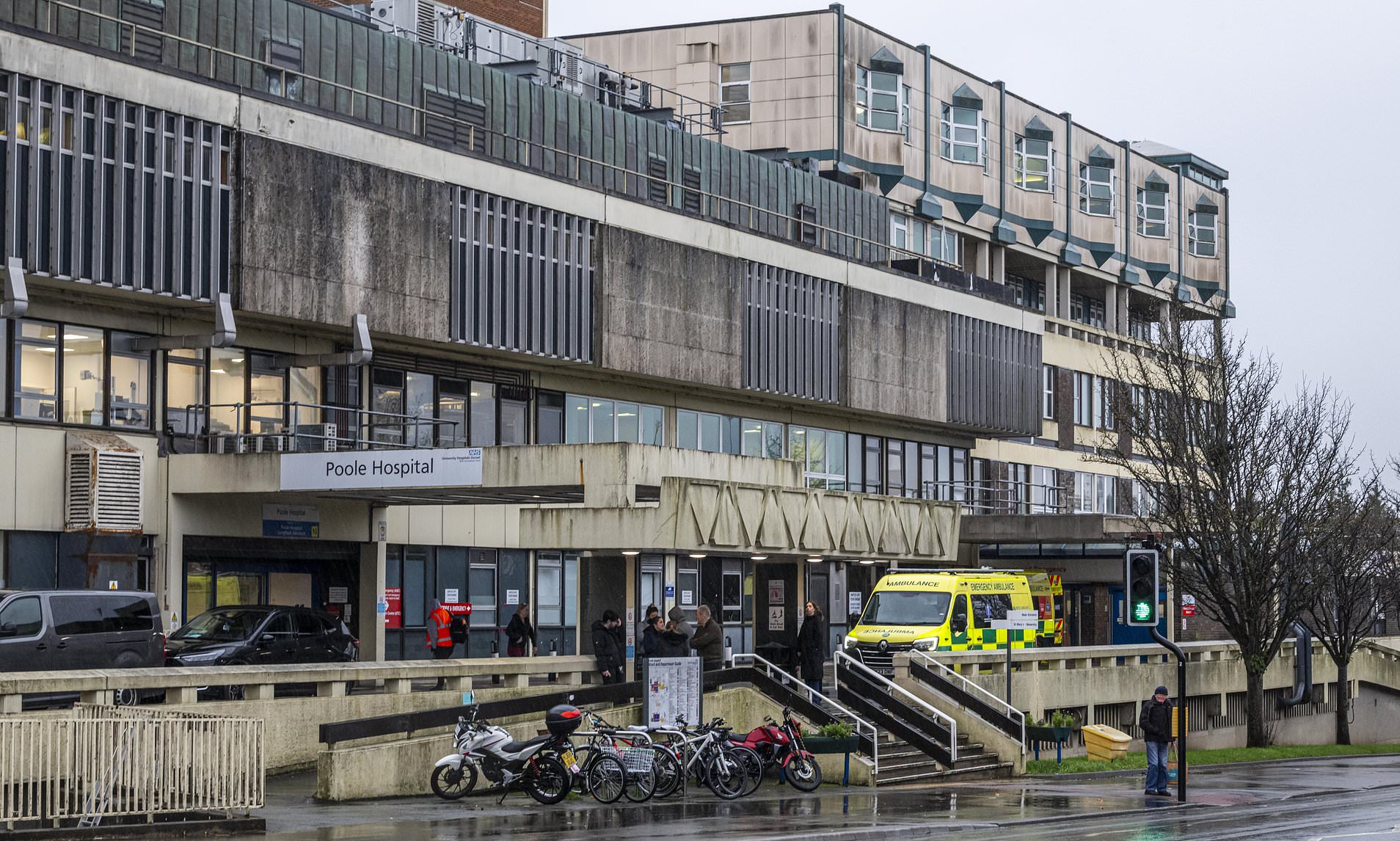 NHS consultant died of drug and alcohol overdose in hospital after ...