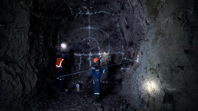 South Africa’s diamond industry may face disruption as London-listed ...