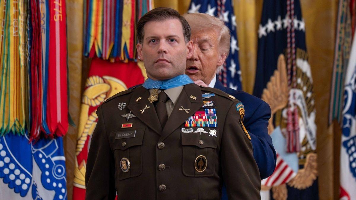 Donald Trump, 80, mocked for struggling to put Medal of Honor on ...