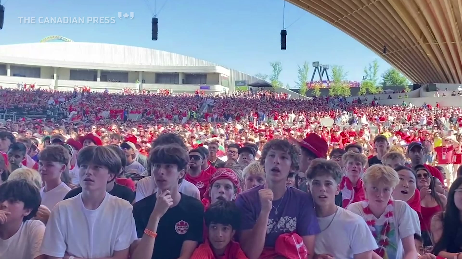 Watch fans react to Canada's World Cup goals