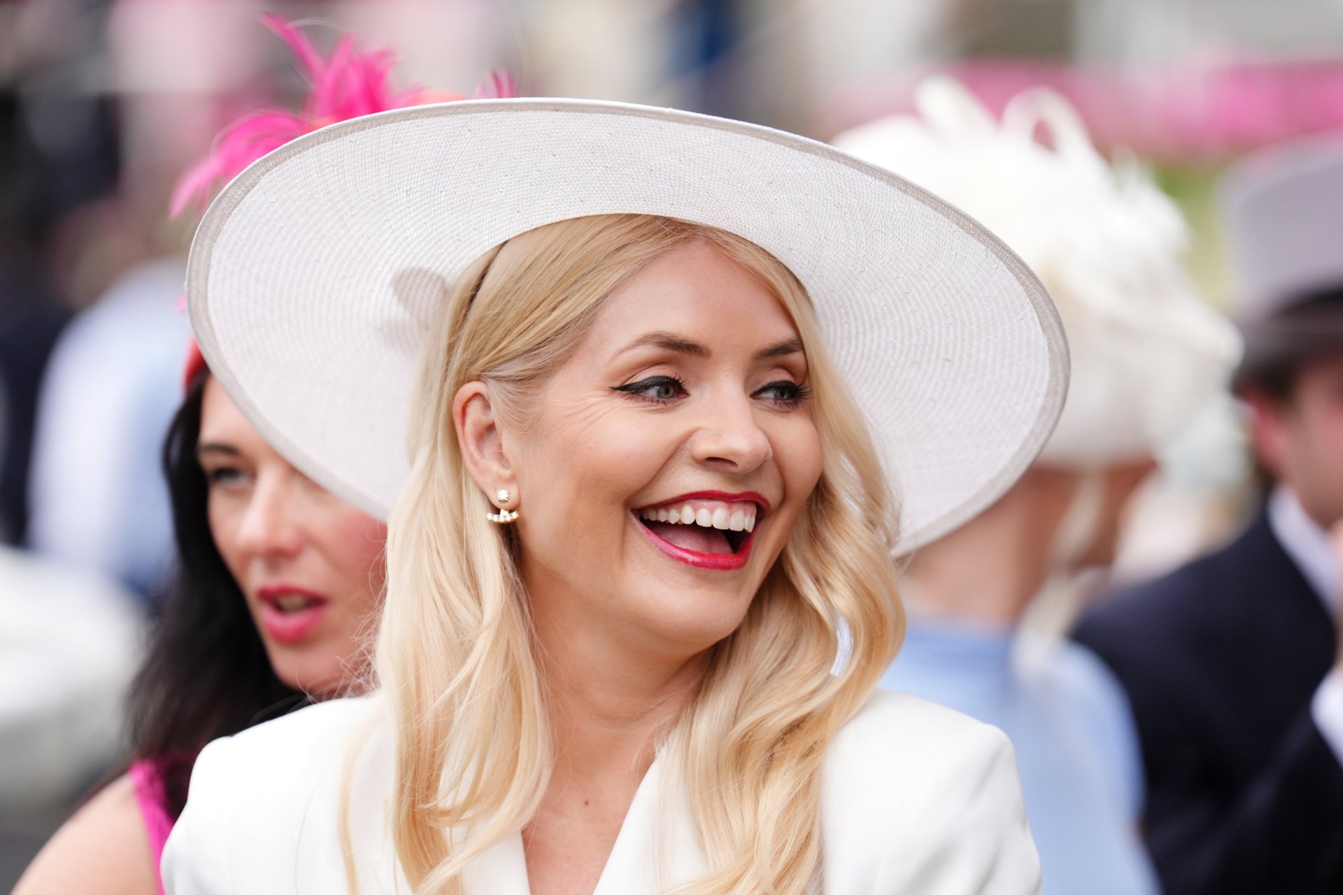Holly Willoughby flashes cheeky phone message at Royal Ascot