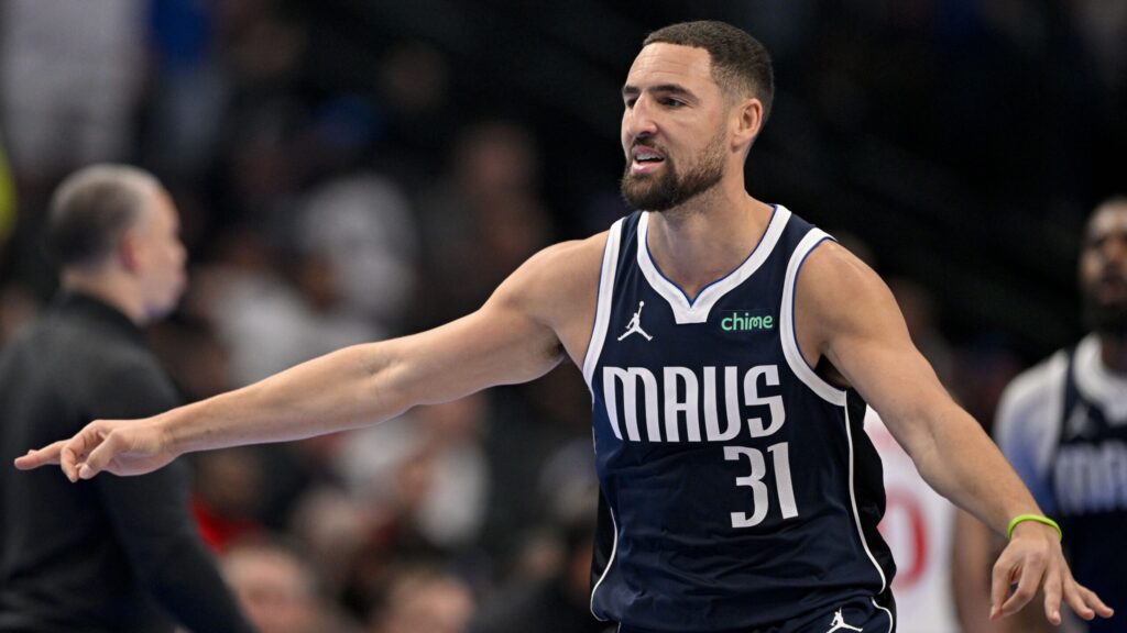 Watch: Klay Thompson’s championship parade stumble resurfaces as viral ...
