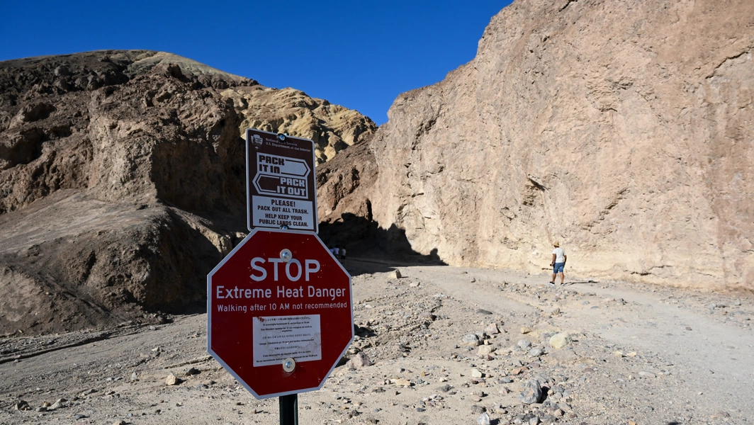 18 beautiful yet dangerous places around the world