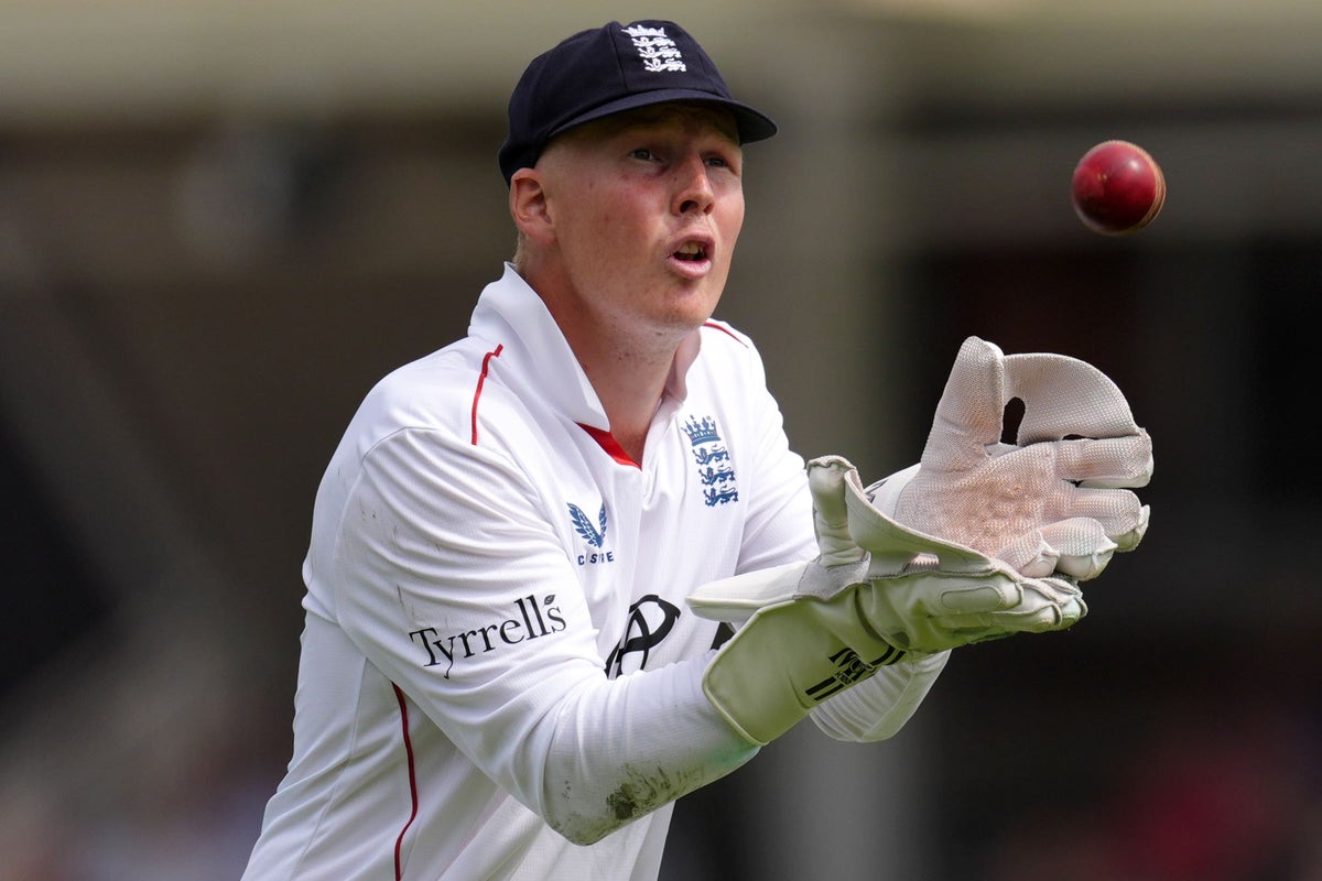 England errors see New Zealand build big lead at the Oval