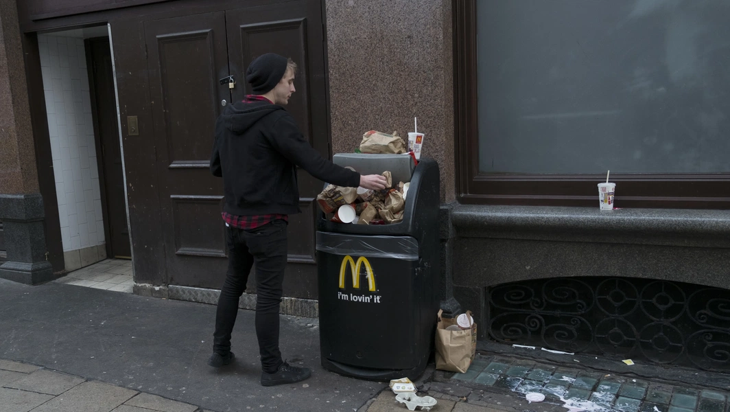 8 warning signs your fast food may be unsafe