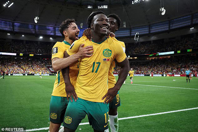 Australia coach Tony Popovic makes another huge team selection choice ...