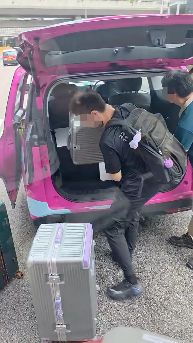 Taxi fleet severs ties with driver who made mid-road stop to let ...